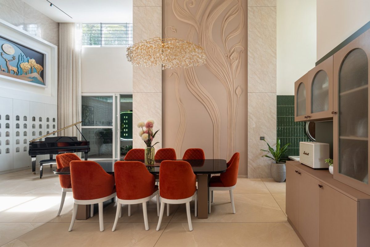 This Tropical House Design Seamlessly Integrates Functionality and ...