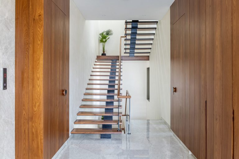A Vastu Home Design That Blends Tradition & Elegant Minimalism | Pavan ...