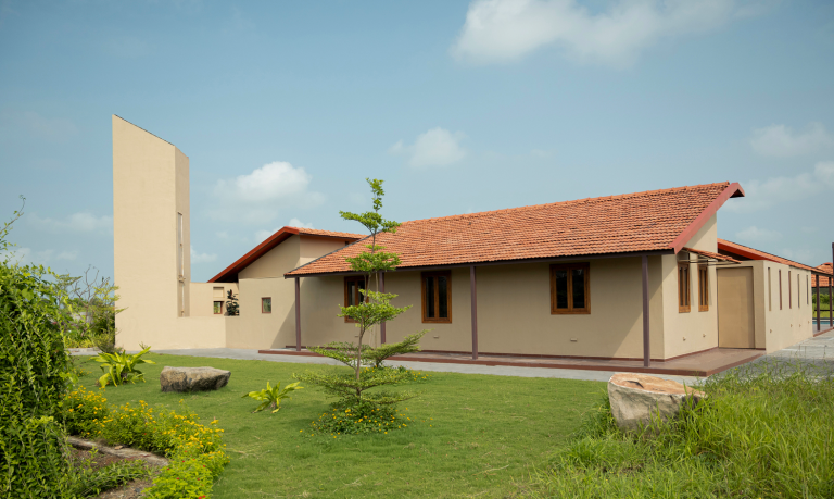 This Village Farm House Design Connects the Inhabitants With Their ...