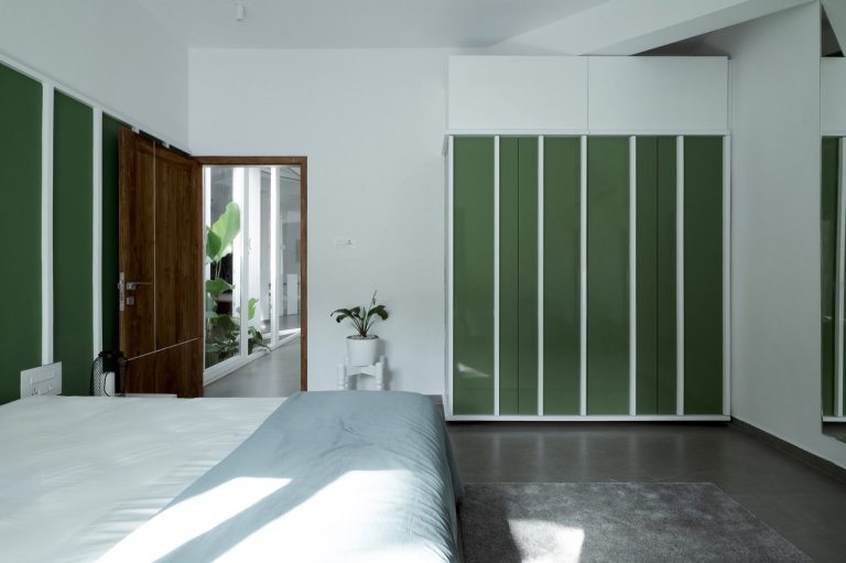 This Backyard House Fits Perfectly On A Wedge-Shaped Plot | 3dor Concepts