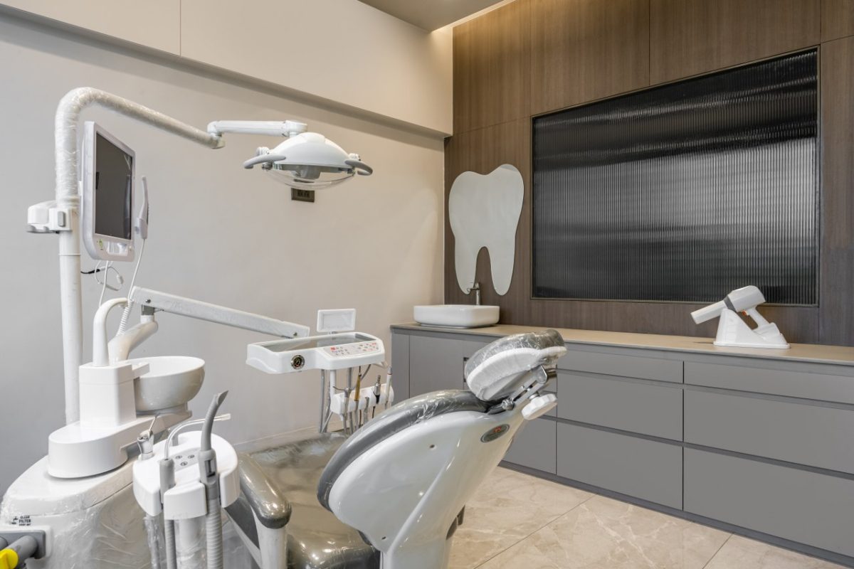 This Dental Clinic Interior Design Redefines Comfort and Elegance ...