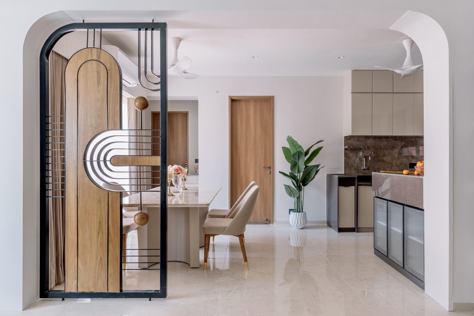 The Home Interior Style Conveys Spaciousness And Lightness With Its ...