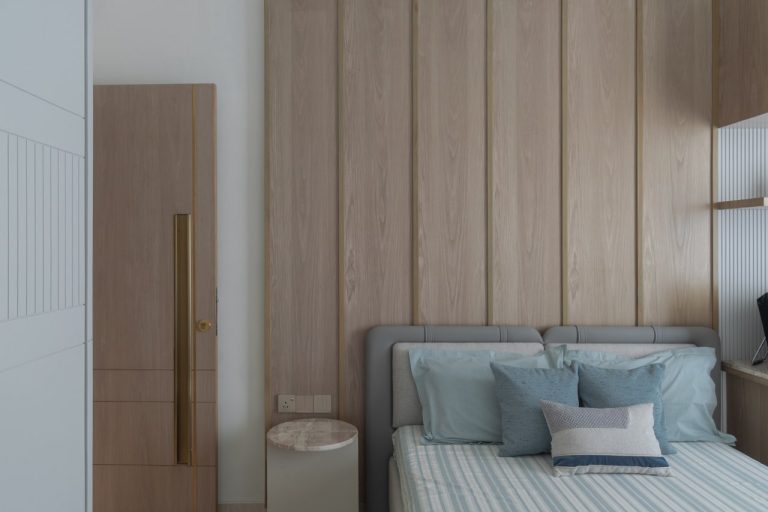 This Simple Design Interior Seamlessly Blends Modern Minimalism With ...