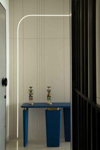 This Simple Design Interior Seamlessly Blends Modern Minimalism With ...