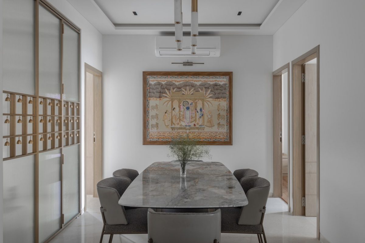 This Simple Design Interior Seamlessly Blends Modern Minimalism With ...