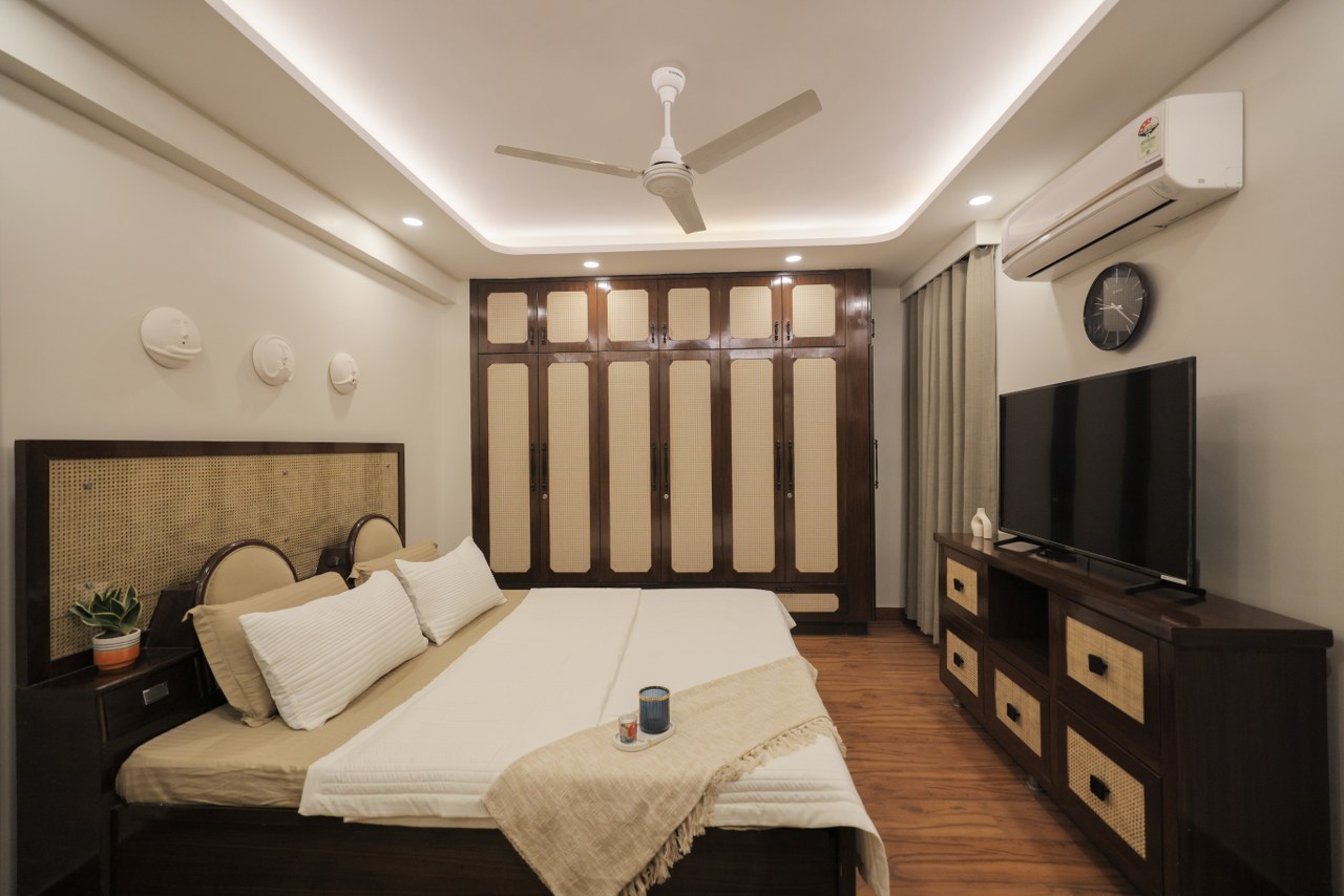 Contemporary Minimalist Interior Design Epitomizes Modern Luxury ...
