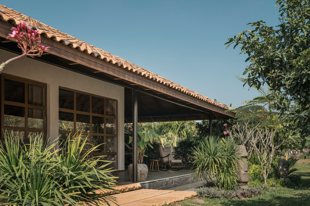 The Courtyard Design Is A Reminder Of The Authentic Vernacular ...