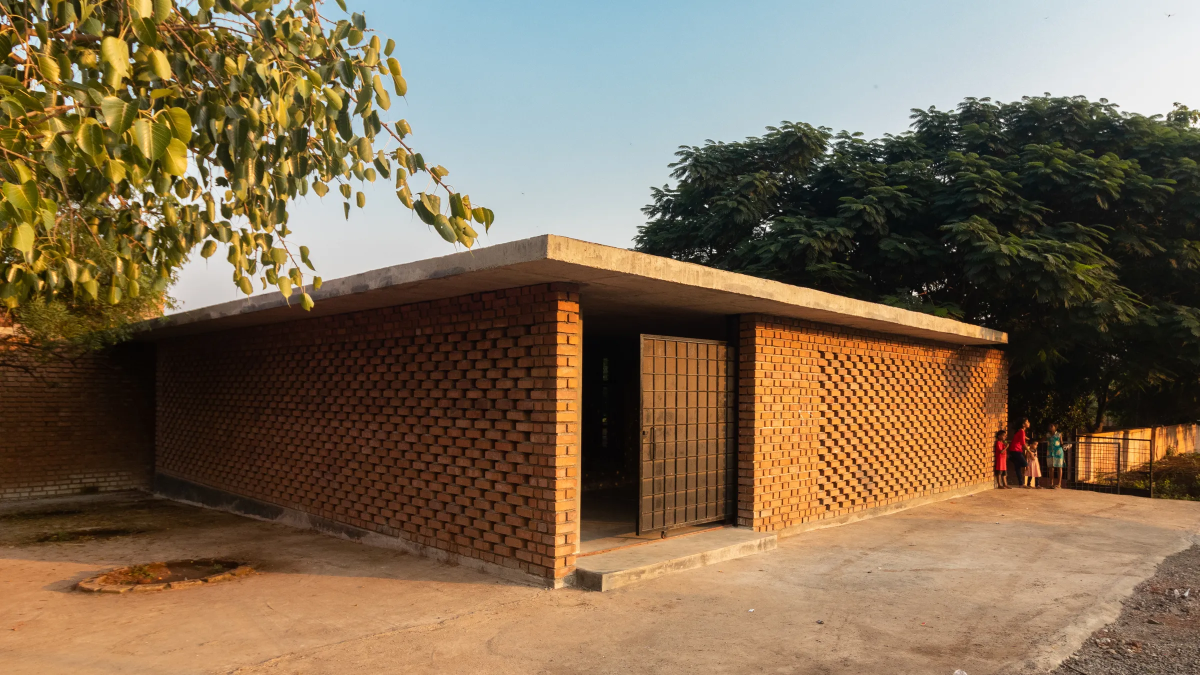 Navigating The Aspects of Architecture and Design for Social ...