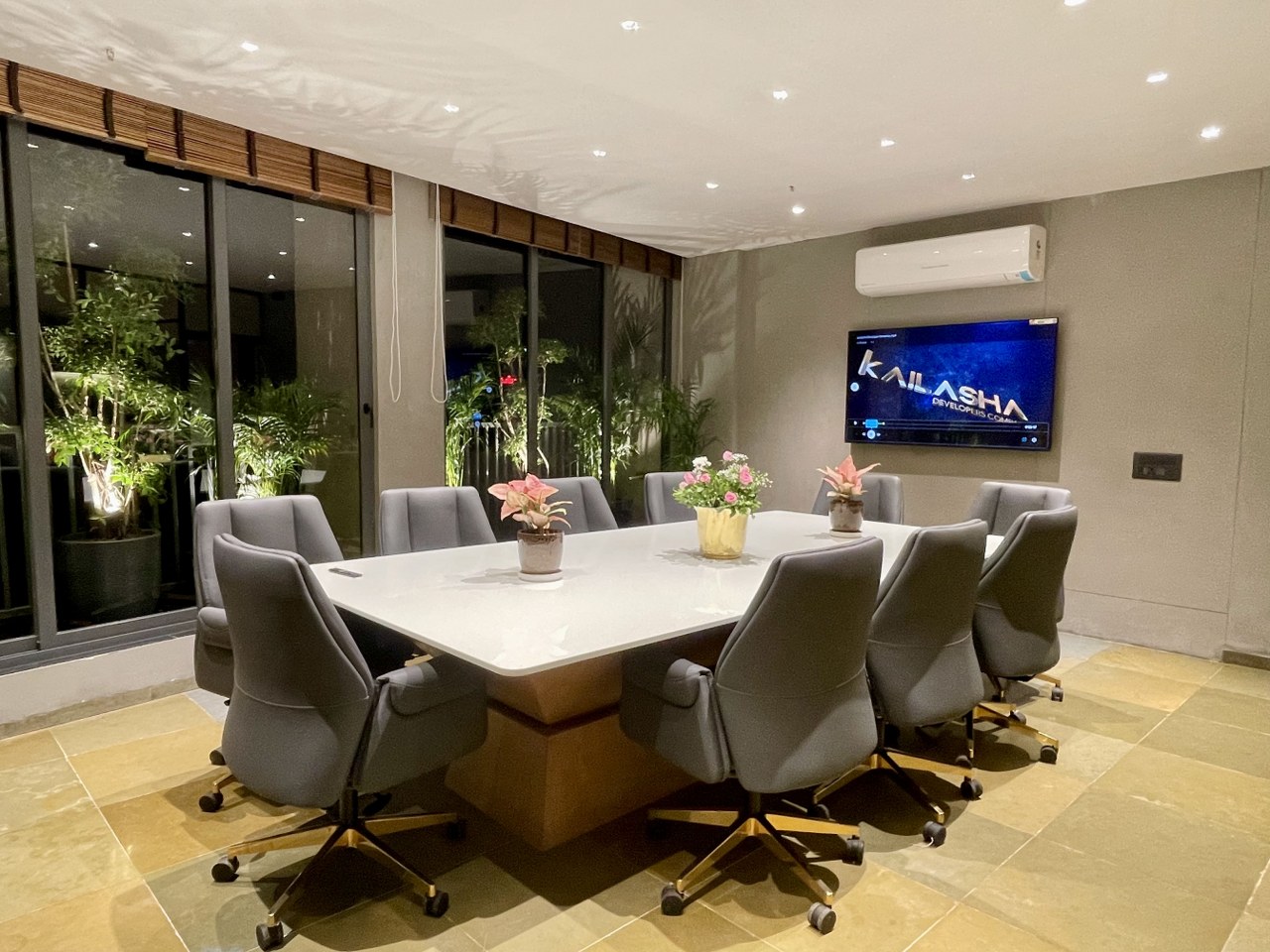 This Luxury Modern Office Design Encourages Seamless Collaboration ...