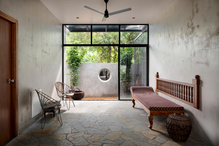Pavilions In This Modern Tropical Home Creates Cohesive Whole | TAB ...