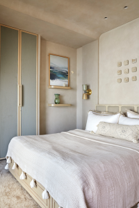 Organic Modern Interior Design in The House of Contours Embraces ...