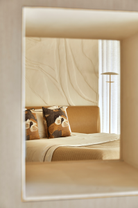 Organic Modern Interior Design in The House of Contours Embraces ...