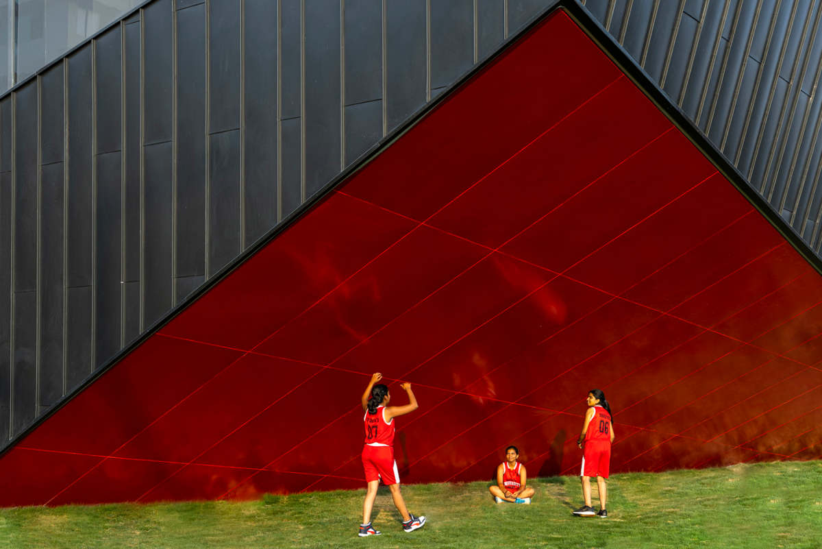 The Steel Roof Design Presents Dual Fronts And No Back | Thirdspace ...