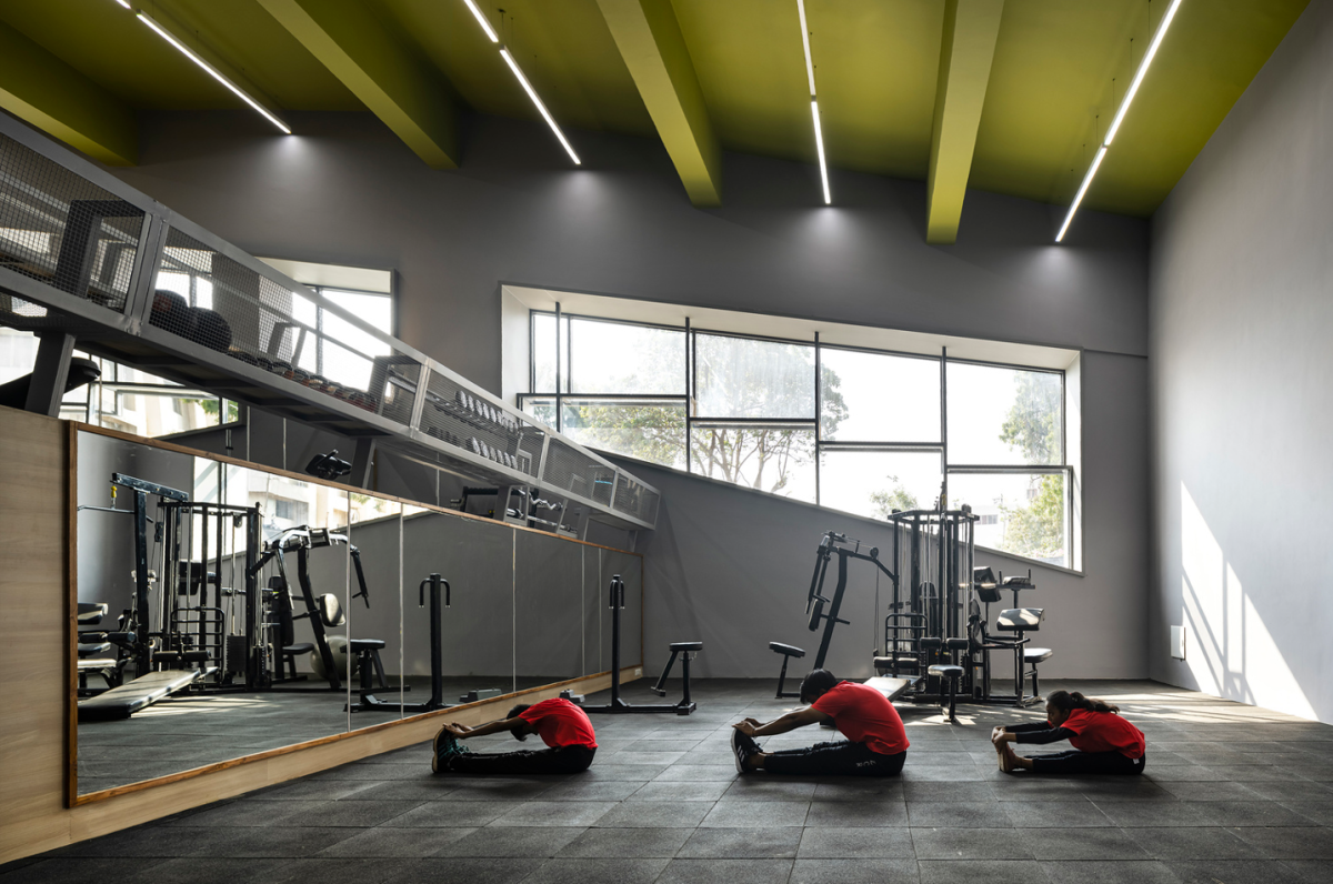 The Steel Roof Design Presents Dual Fronts And No Back | Thirdspace ...