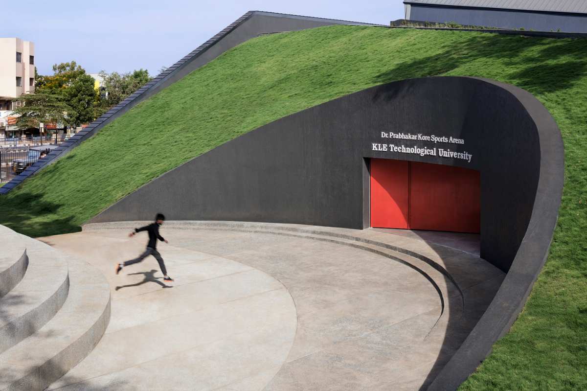 The Steel Roof Design Presents Dual Fronts And No Back | Thirdspace ...