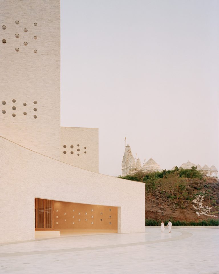 This Temple Architecture Design is a Spiritual Sanctuary | Serie Architects