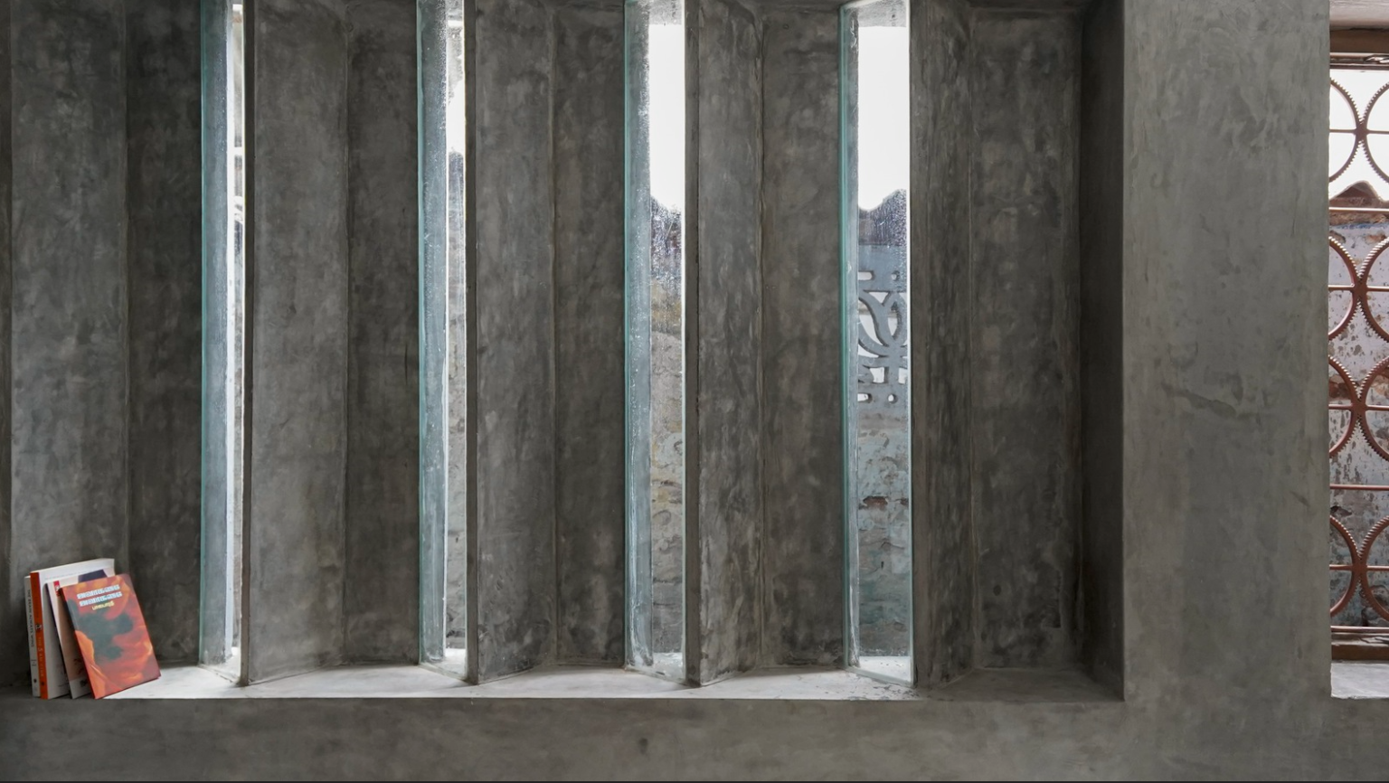 This 300 Sq. Ft. House Designed for Maximum Space and Comfort | HnP ...