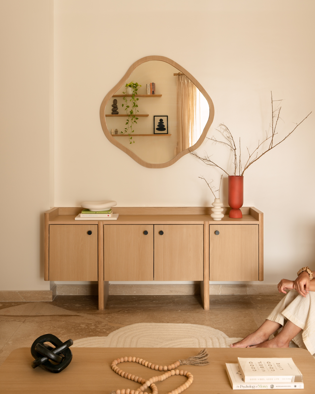 This Japandi Interior Home Reflects the Perfect Blend of Warmth and ...