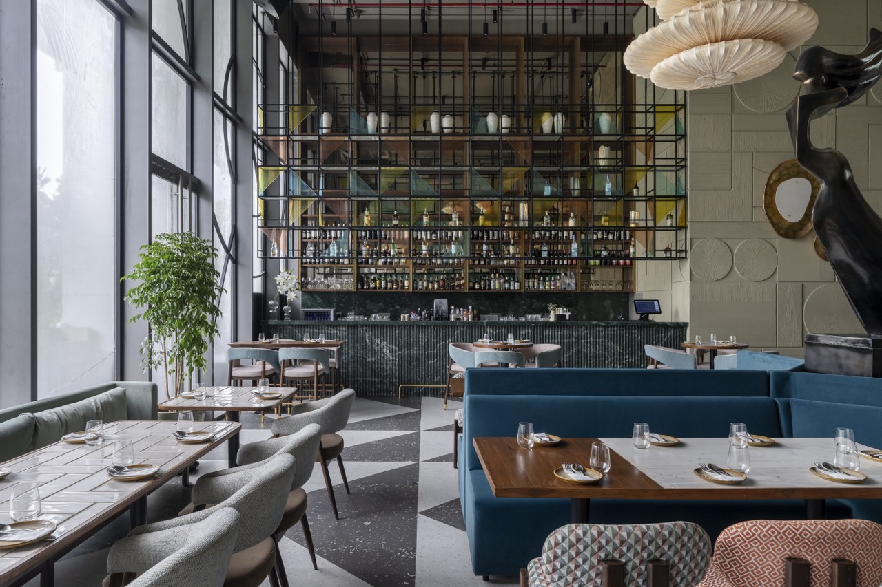 Canto's Bar & Restaurant Interior Design Exudes Contemporary Luxury ...