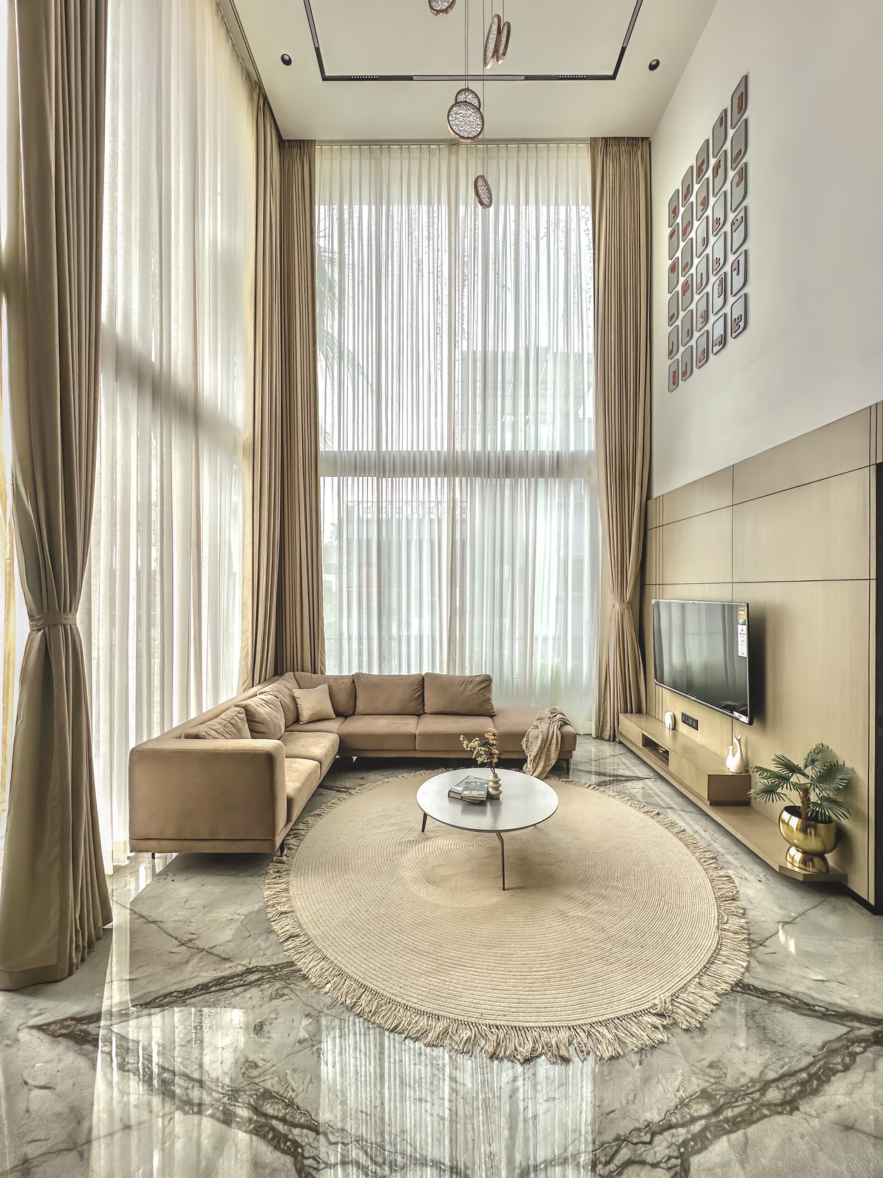 This Contemporary Architecture Home Balances Modern Expression and ...