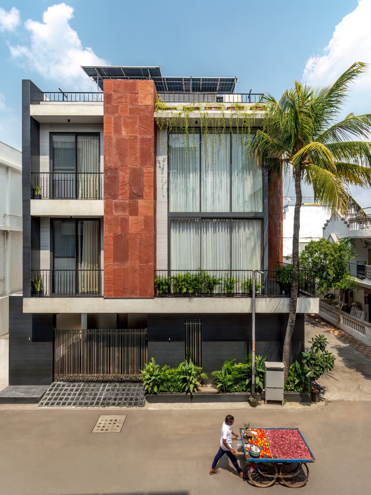 This Contemporary Architecture Home Balances Modern Expression and ...