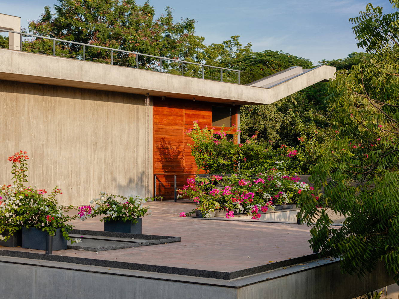 This Contemporary Indian House Design Enhances Connectivity Through ...