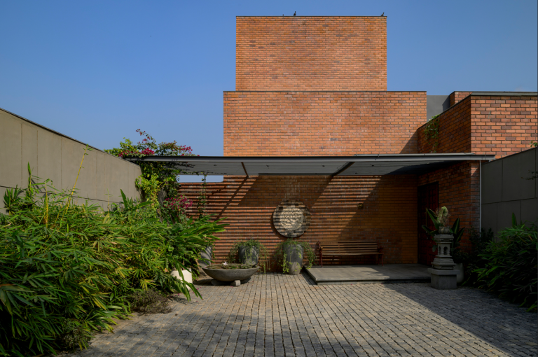 Inspired From Local Architecture, This Home Reconnects With Timeless ...