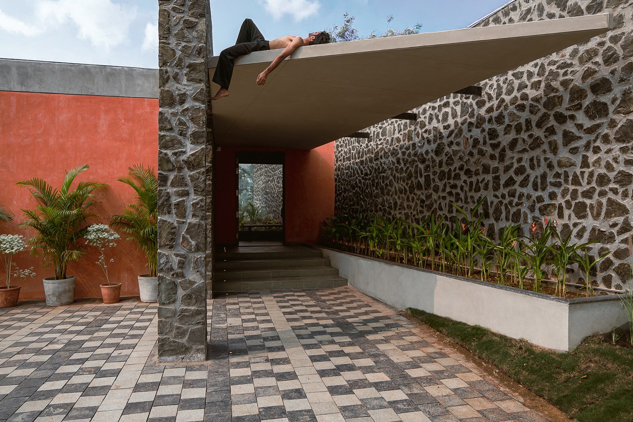 Organic Modern Style Defines This Serene Retreat for a Post-Pandemic ...