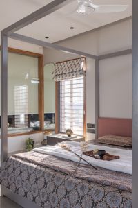 This Simple Home Interior Design Seamlessly Connects Indoors And ...