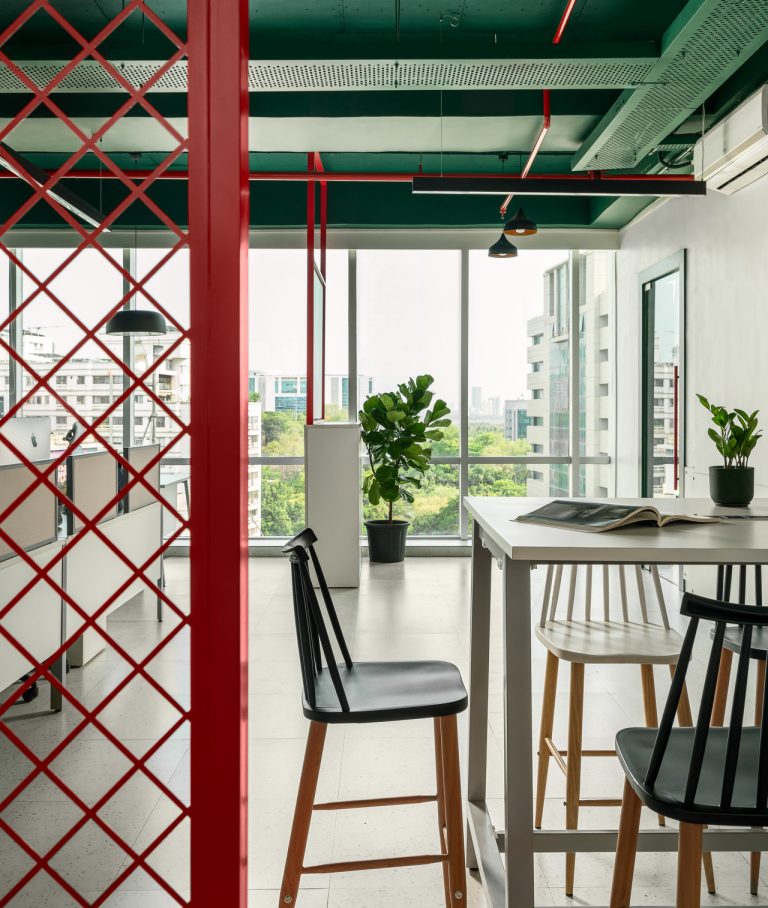 Stars n Stripes' Simple Office Design Makes a Statement Without ...