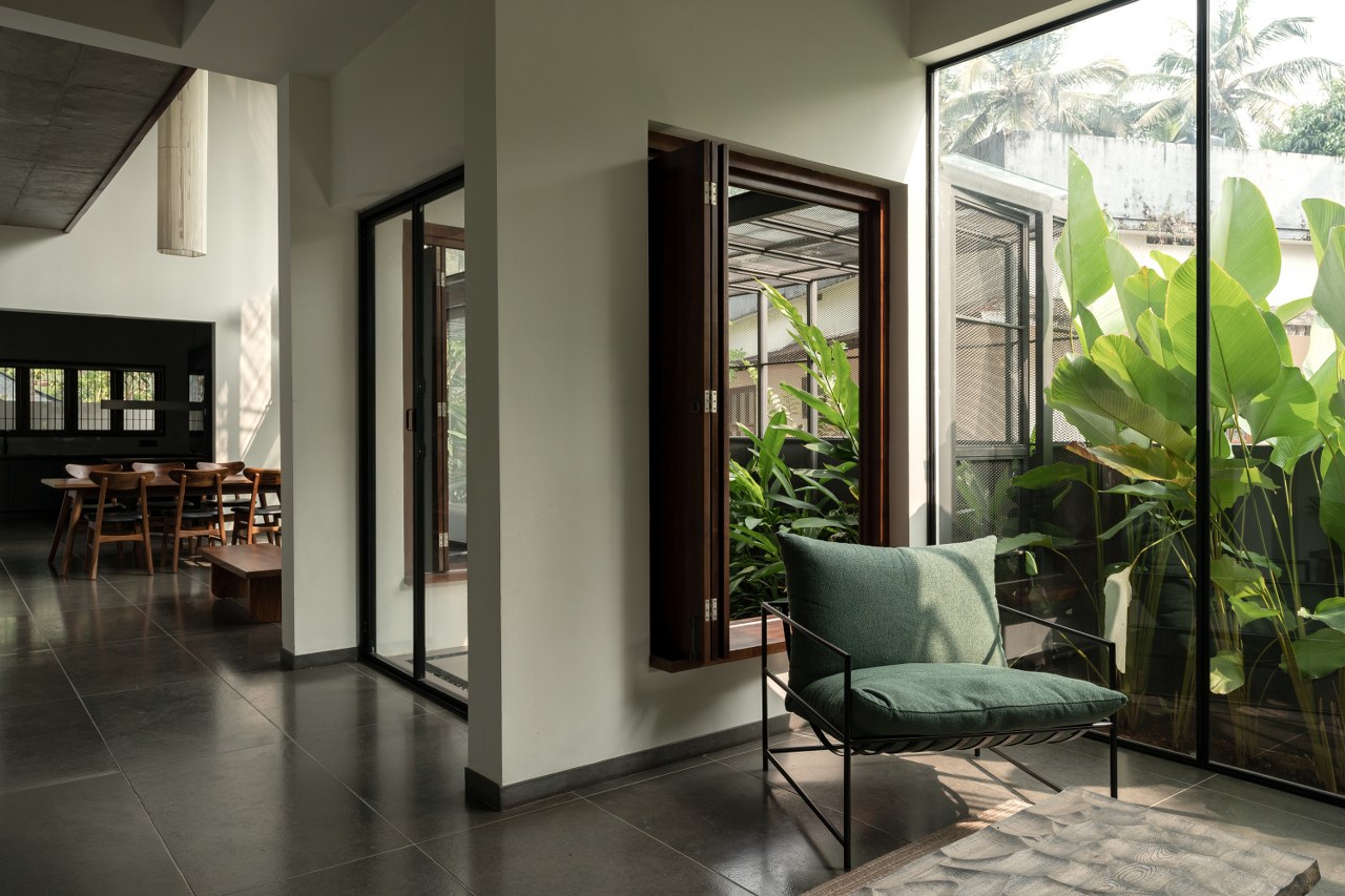 This Tropical Modern House Design Creates a Coastal Retreat on a ...