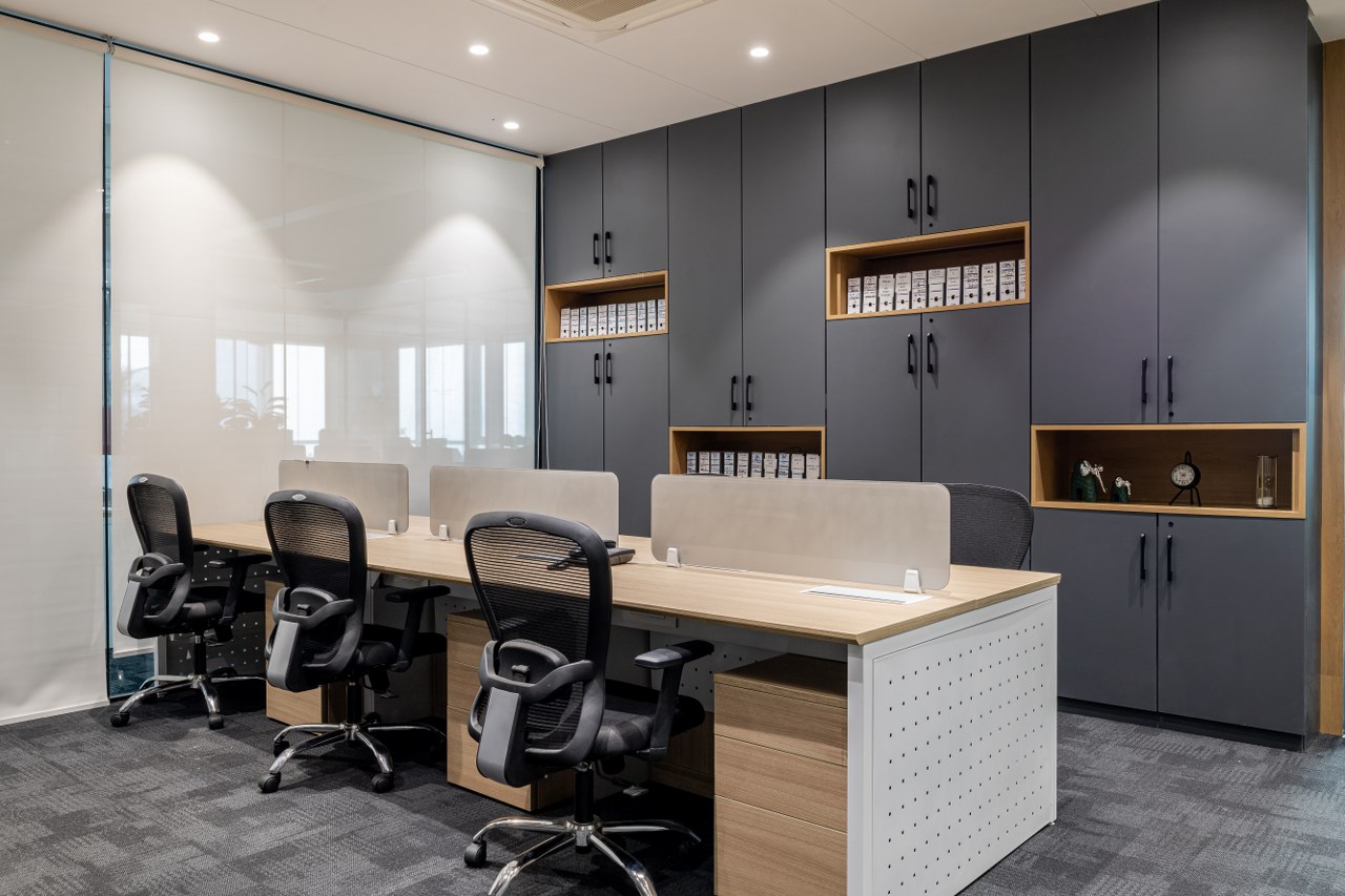 This Aesthetic Office Blends Modern Design With Vastu Principles ...