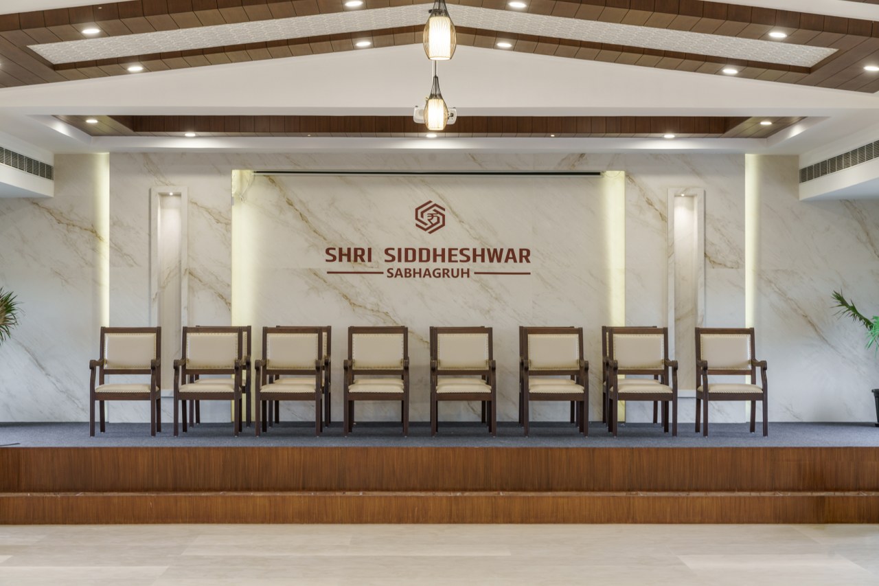 An Effective Bank Design That Maximizes Space | Artimulation