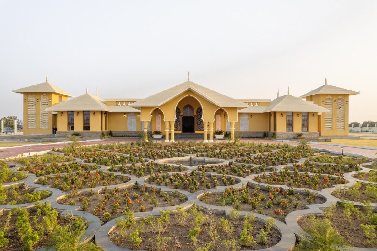 Classical House Design Redefines Luxury in a Sprawling Resort Home ...