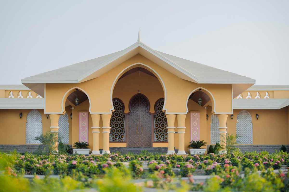 Classical House Design Redefines Luxury in a Sprawling Resort Home ...