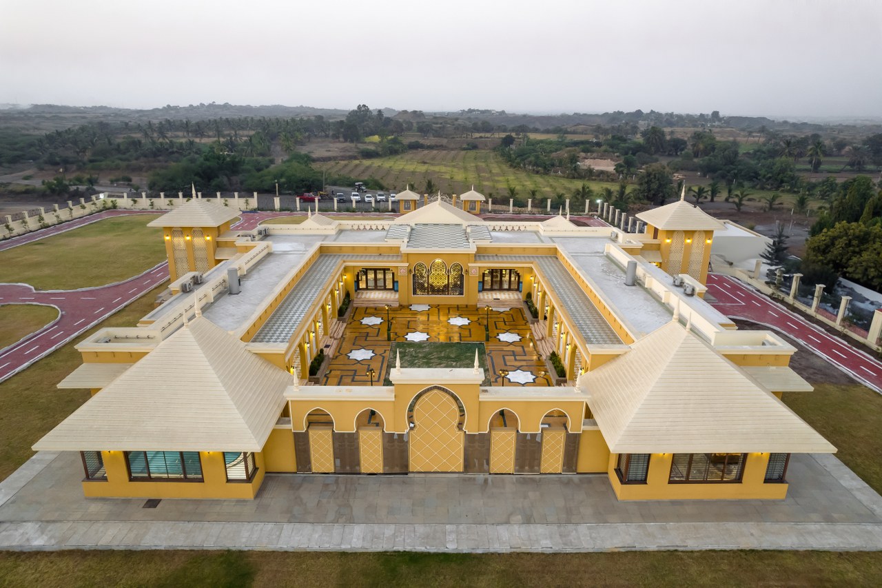 Classical House Design Redefines Luxury in a Sprawling Resort Home ...