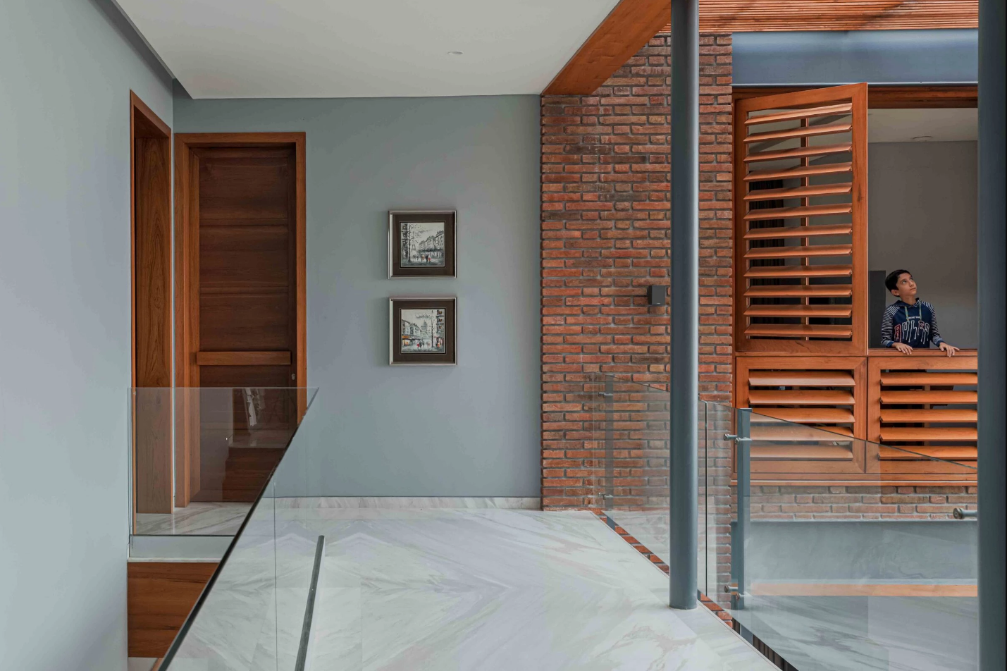 This Courtyard Architecture Reintroduces the Sacred Court in Modern ...