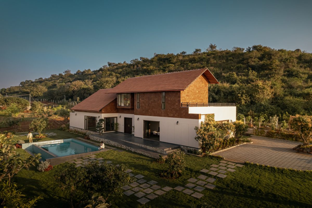 This Forest Villa in Tamil Nadu Combines Solid Exteriors With Fluid ...