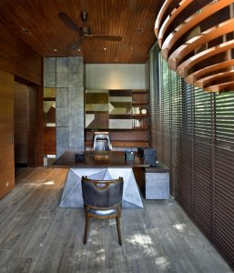This High Ceiling House in Sushant Lok Seamlessly Blends With Nature at ...