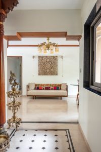 Indian Traditional Interior Designs Add Elegance with Antique Details ...