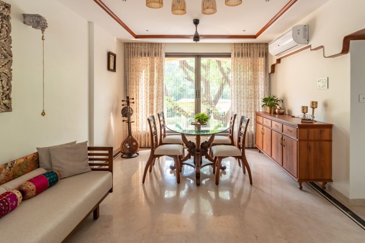 Indian Traditional Interior Designs Add Elegance with Antique Details ...