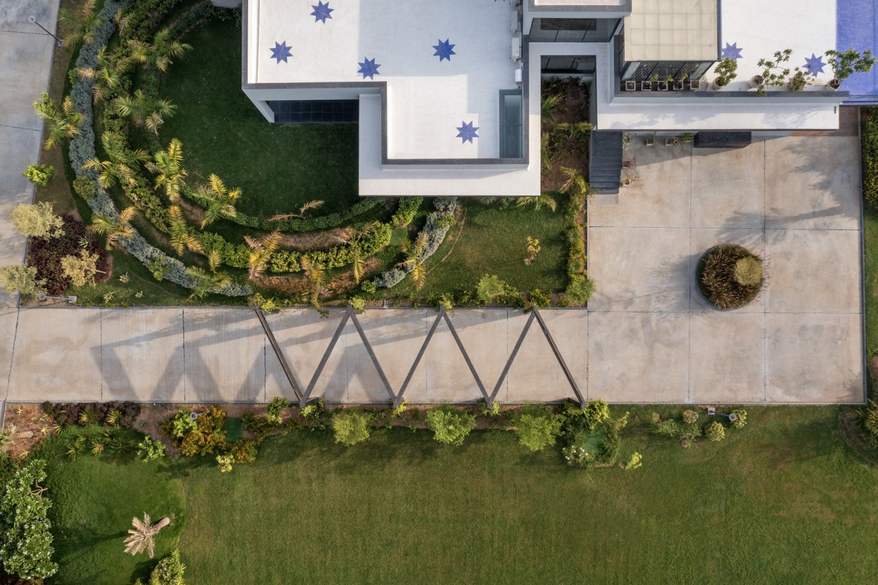 This Luxury House Design Blends Privacy And Communal Experiences | Eterna by Aayushi Patel