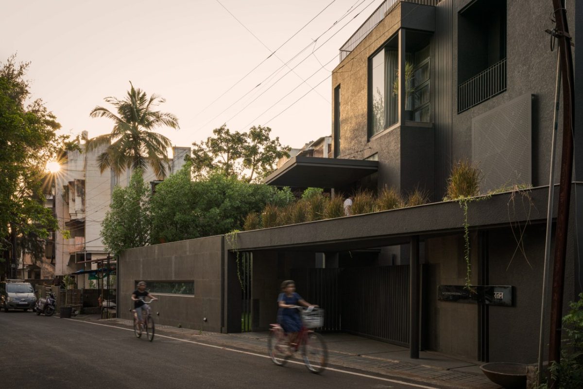 This Modern Architecture Home Redefines Comfort And Cultural ...