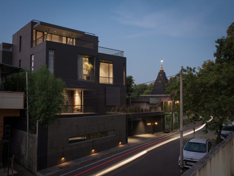This Modern Architecture Home Redefines Comfort And Cultural ...