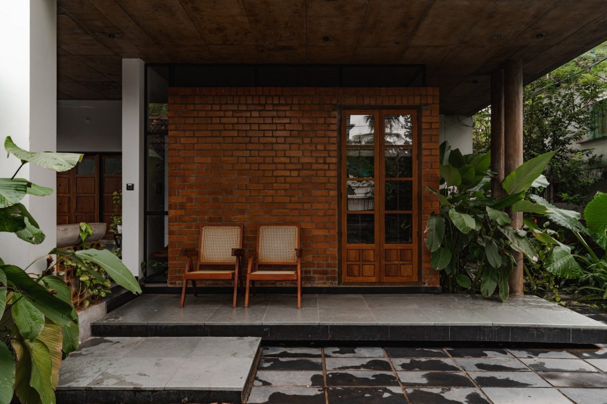AADHYA, A Modern Tropical House Design, Harmonizes Personal Stories ...