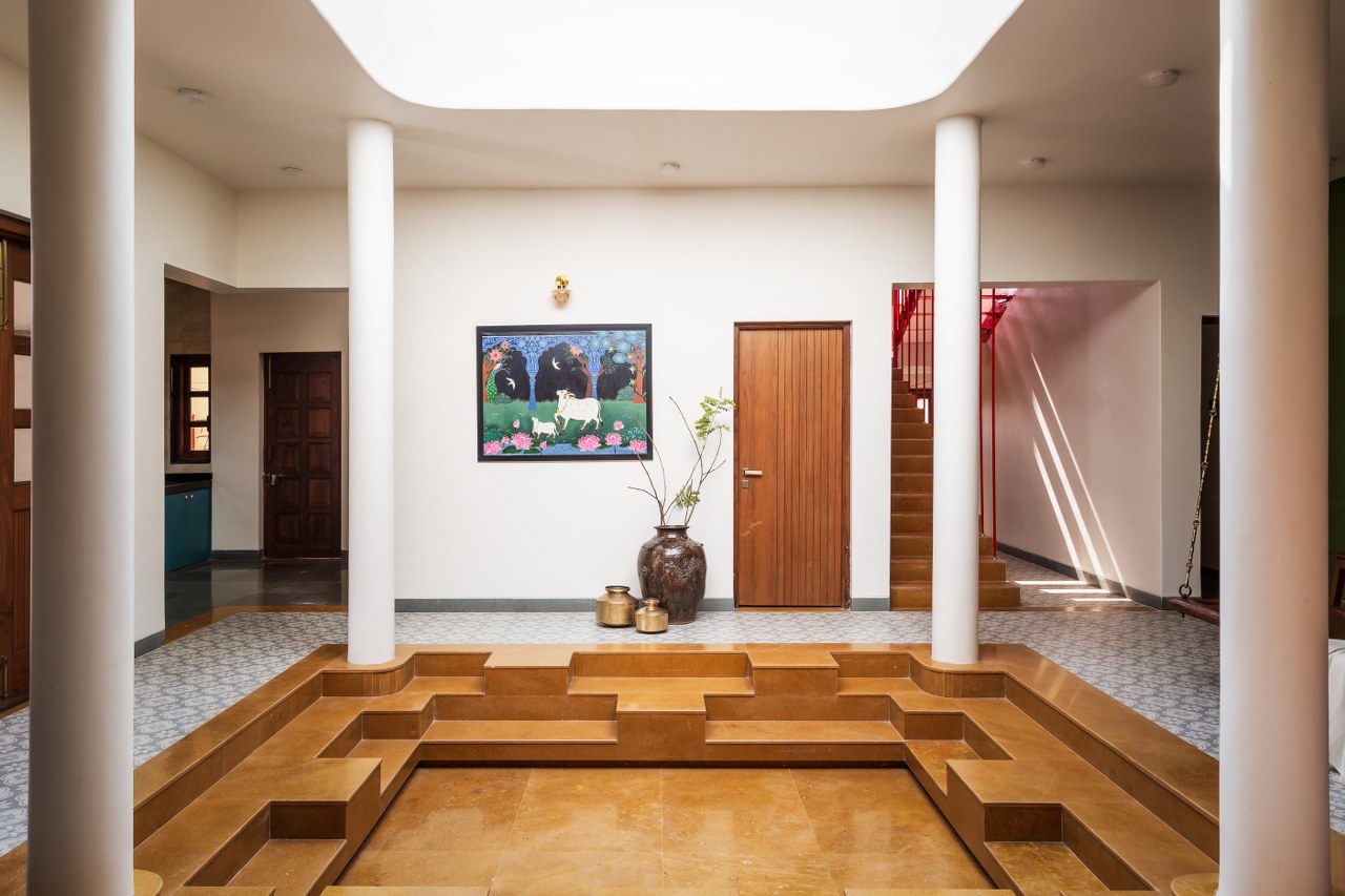 This Century-Old Rustic Farmhouse Embraces Classic-Modern Design ...