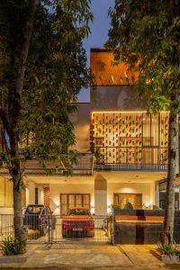 Ihita Redefines Traditional Indian House Design with a Modern ...