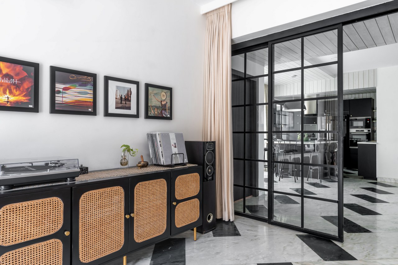 This Transitional Style Interior Design Transforms Open-plan Space Into ...