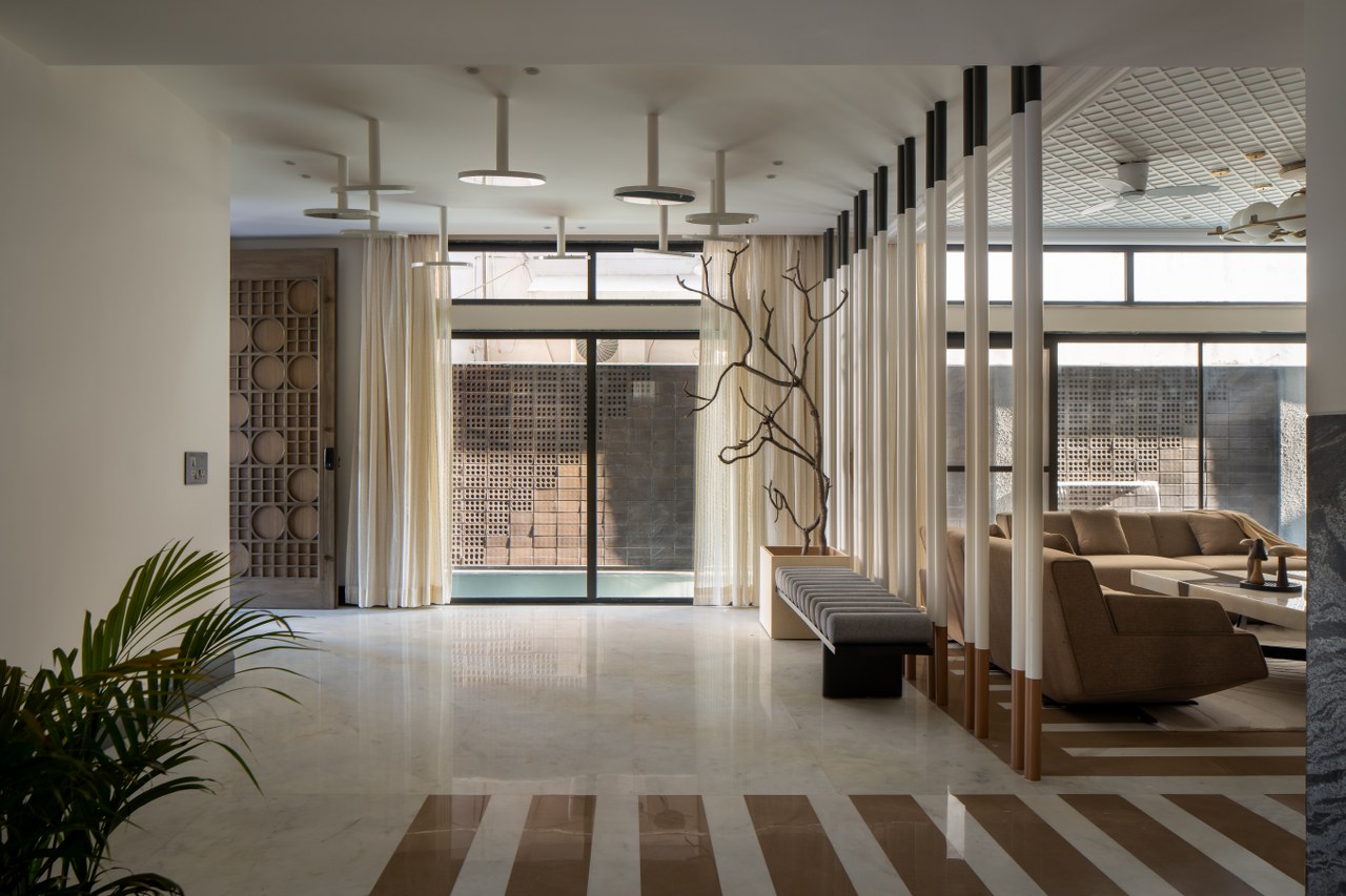 This Urban Residence Stands Strong Amidst The Industrial Chaos | Sian ...