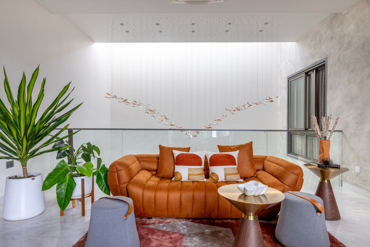 This Vertical House Offers the Perfect Balance of Privacy and ...